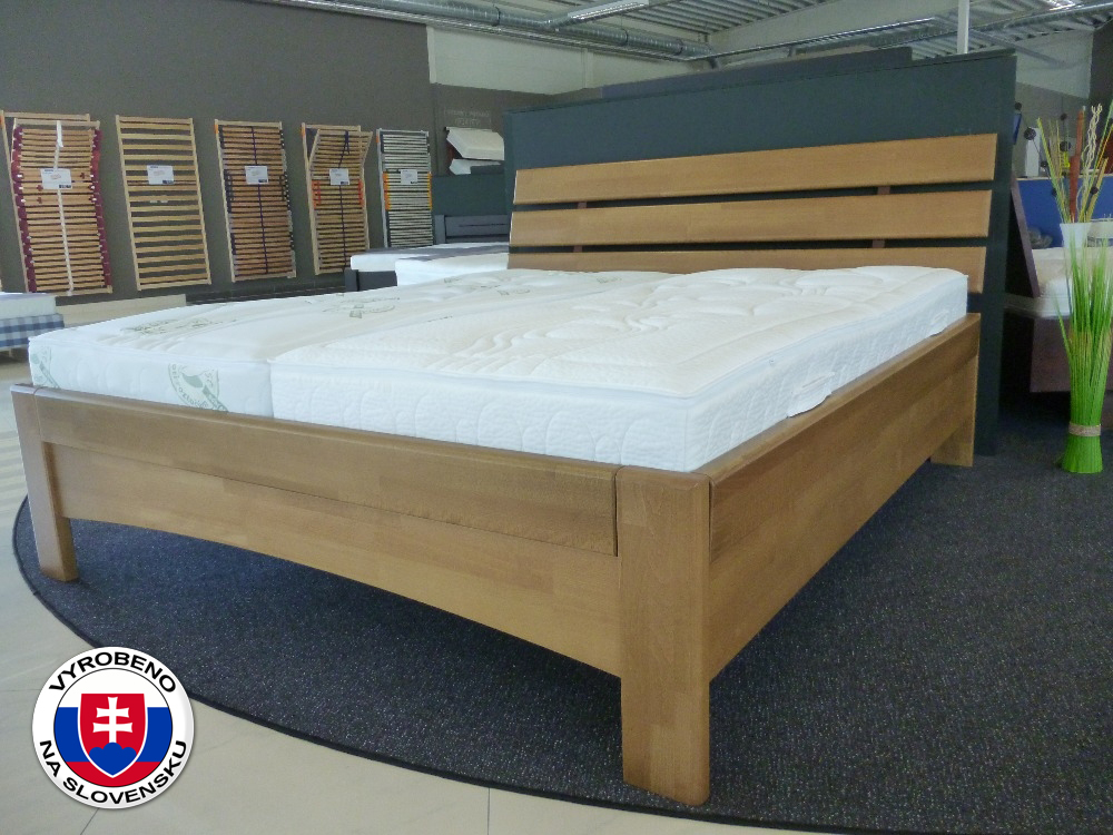Manželská postel 160 cm Ava (masiv) | HezkyNabytek